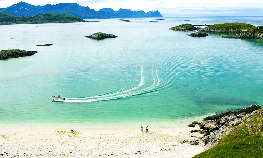 Beach Sommarøy in Troms-CH - VisitNorway.com | Magasinet Reiselyst